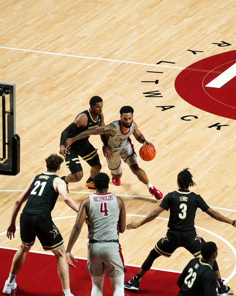 Temple Loses in Overtime to Vanderbilt Despite Dunn’s Career High ...