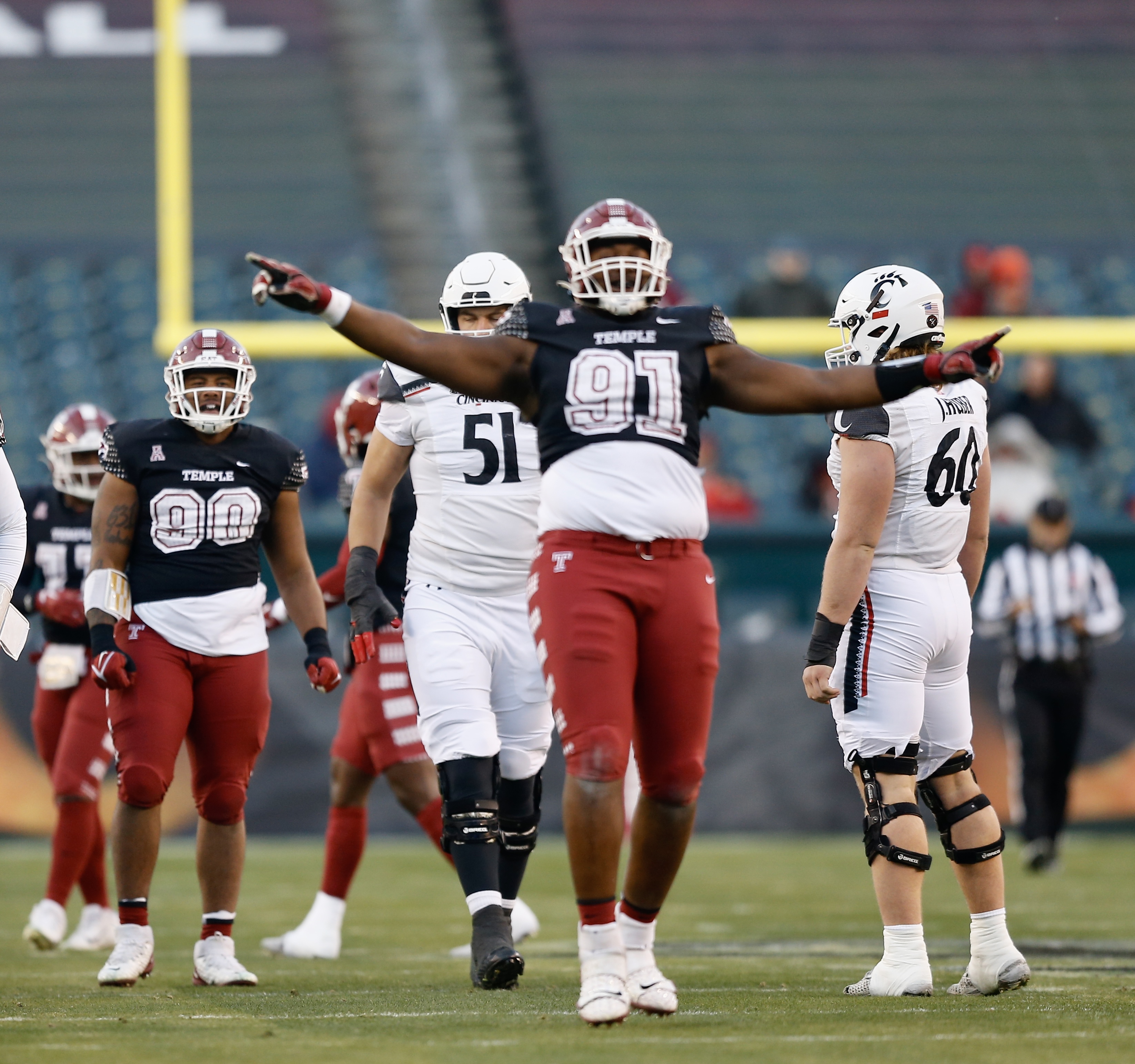 No. 22 Cincinnati Scratches up Temple’s Defense in a Dominating Win ...