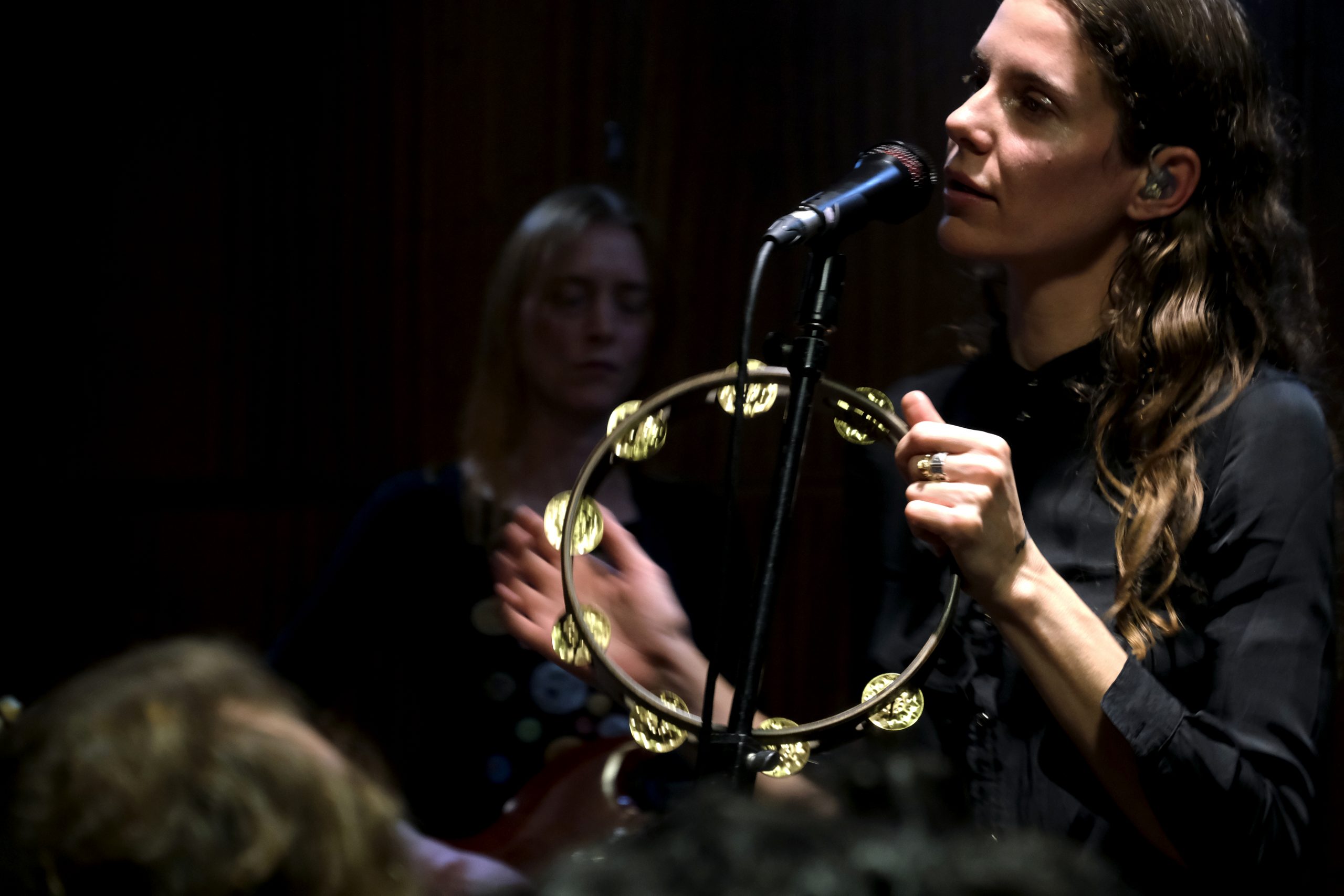 PHOTOS/REVIEW: bar italia @ First Unitarian Church - WHIP Radio