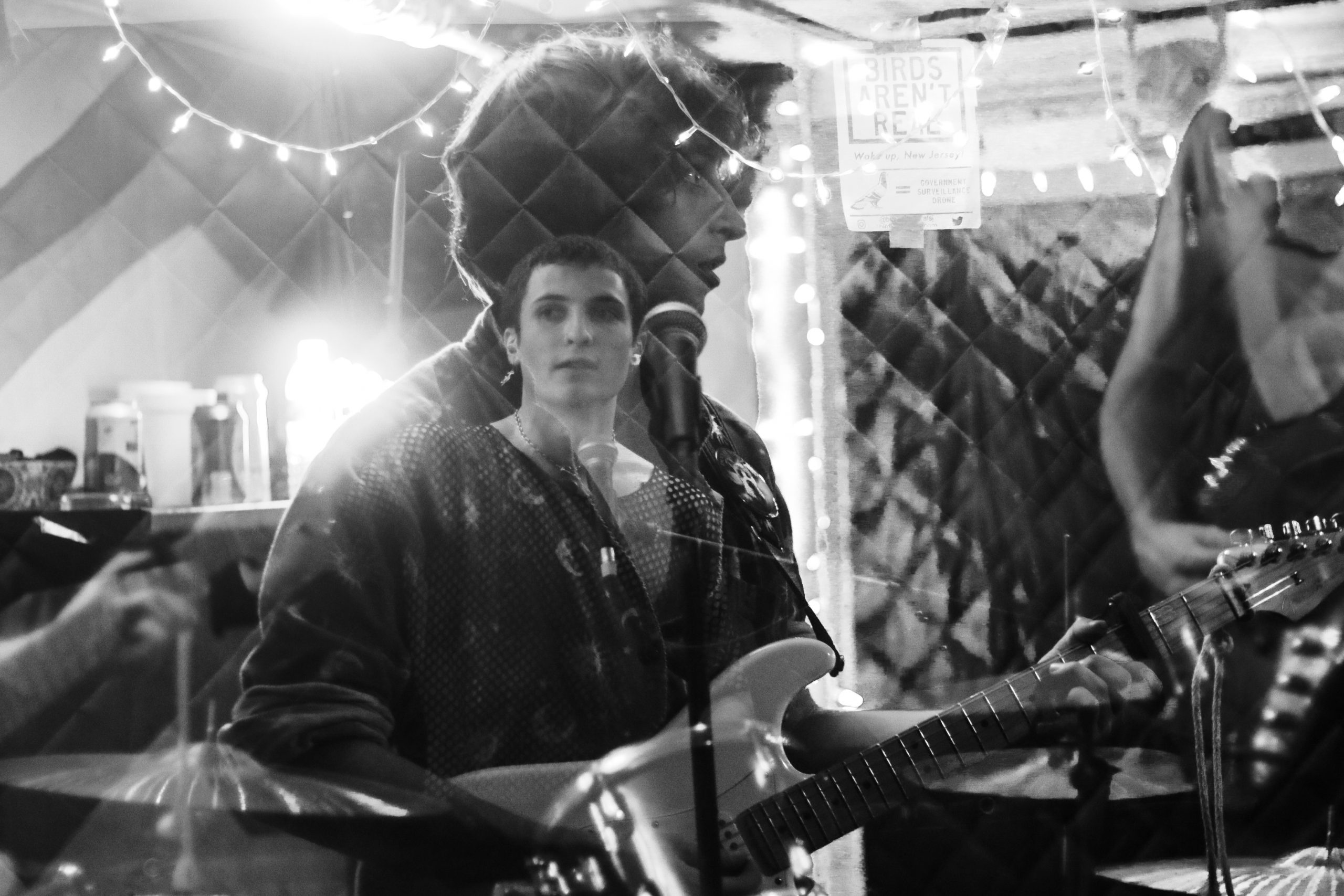 INTERVIEW: THE BLINDS - WHIP Radio